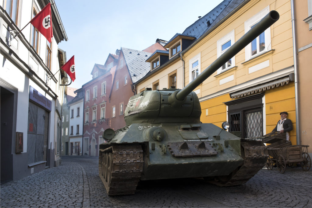 Kriegsheld und Filmstar: Experten über den Sowjetpanzer T-34 - Moskauer ...
